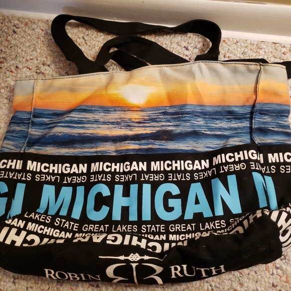 Robin Ruth | Bags | Robin Ruth Tote | Poshmark